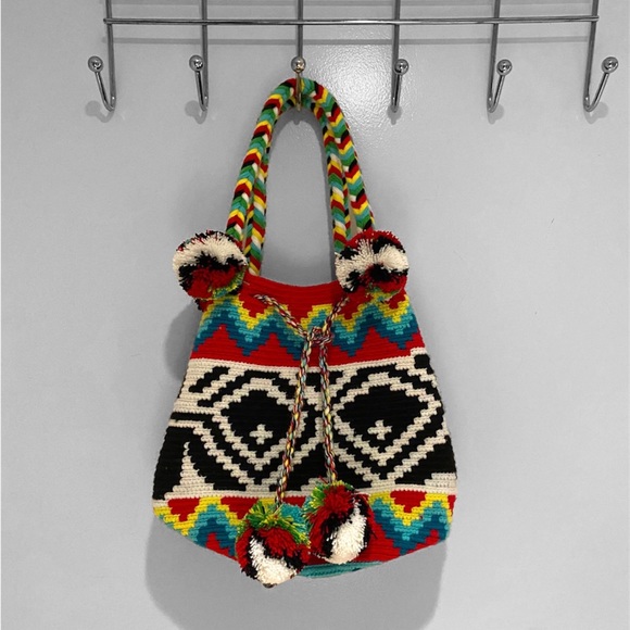 Wayuu Tribe | Bags | Authentic Wayuu Handmade Shoulder Strap Purse ...